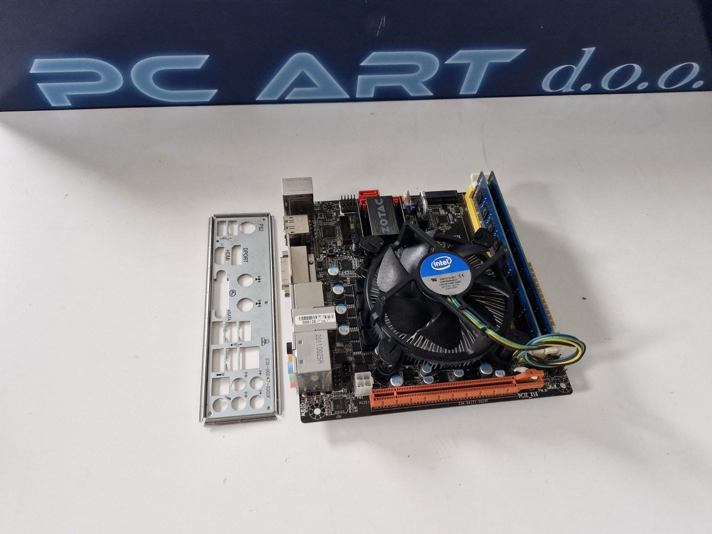 Zotac H61ITX + Intel Core i3 2120T + 16GB DDR3 - Račun / R1 / Jamstvo