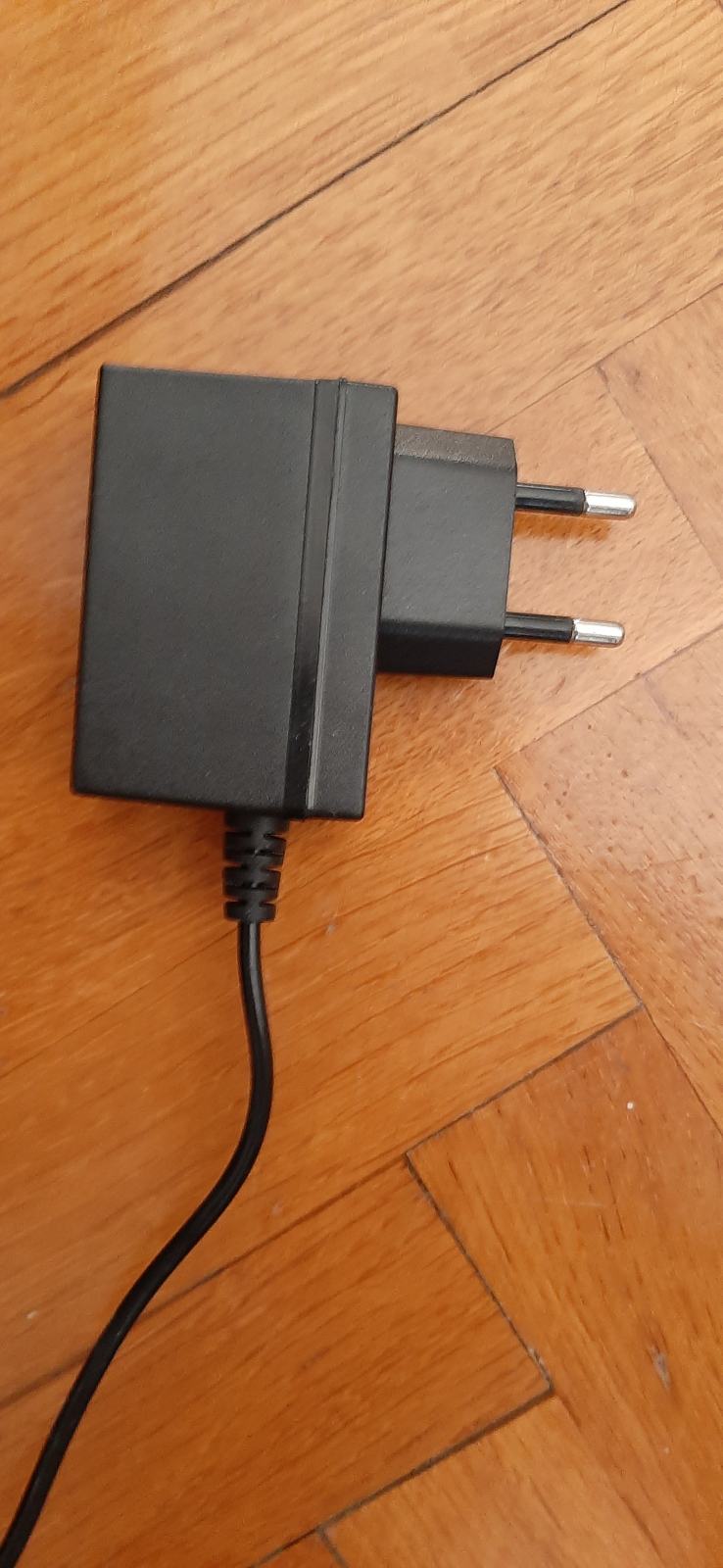 Strujni adapter EU AC /DC 5V 2A za sve Android TV Box