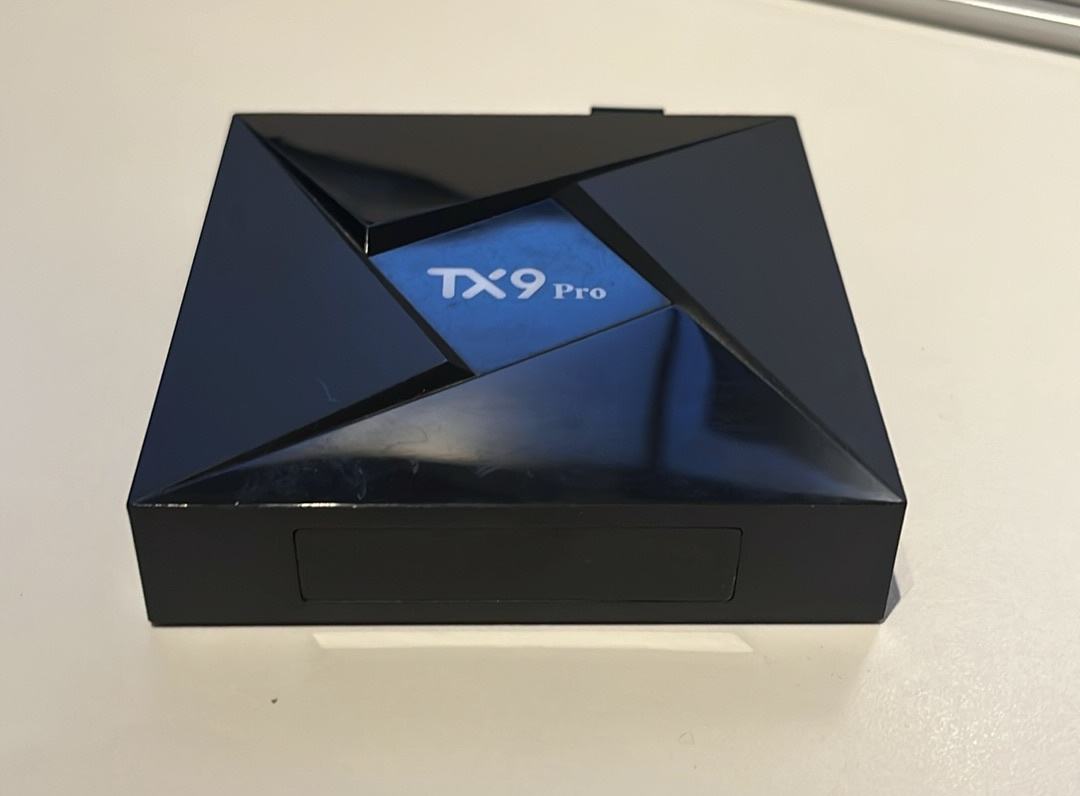 Android box Tanix TX9 PRO i Tronsmart daljinski