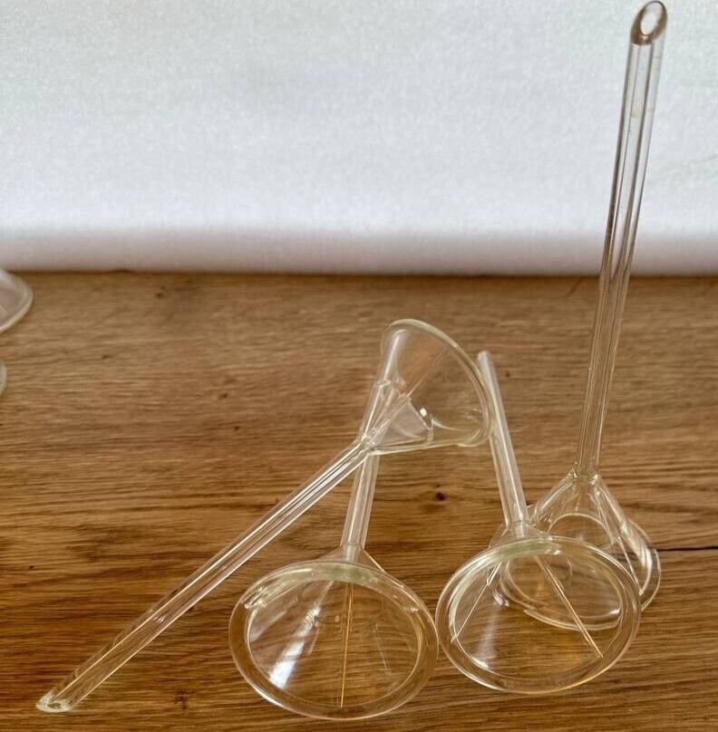 4 x lijevak Schott Duran lijevak za analizu laboratorijskog stakla Ø 6