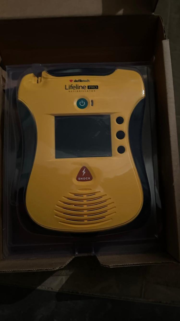 DEFIBRILATOR defibtech Lifeline PRO , Novo!