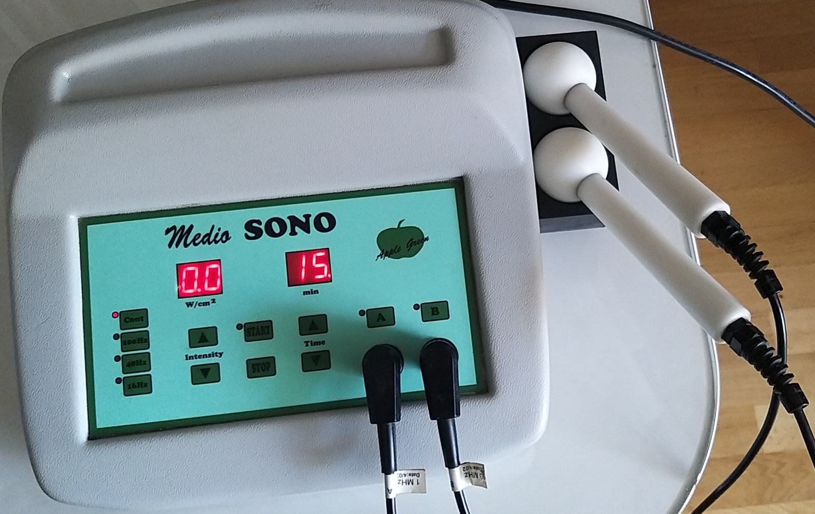 Iskra Medical - Medio SONO, uređaj za 1 i 3 MHz ultrazvučnu terapiju