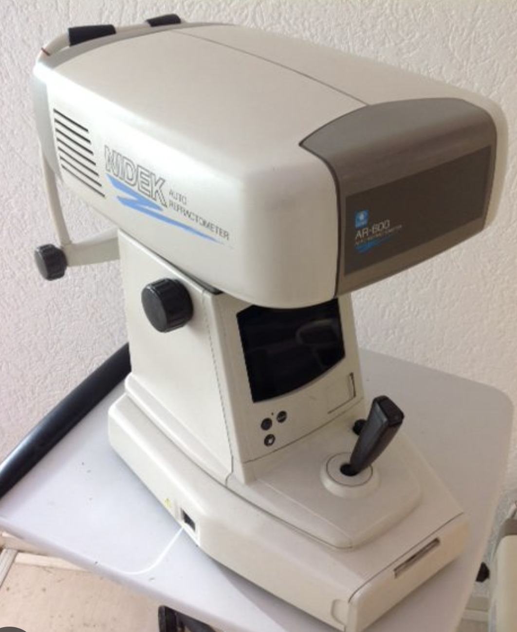 Nidek AR-600 Autorefraktometar
