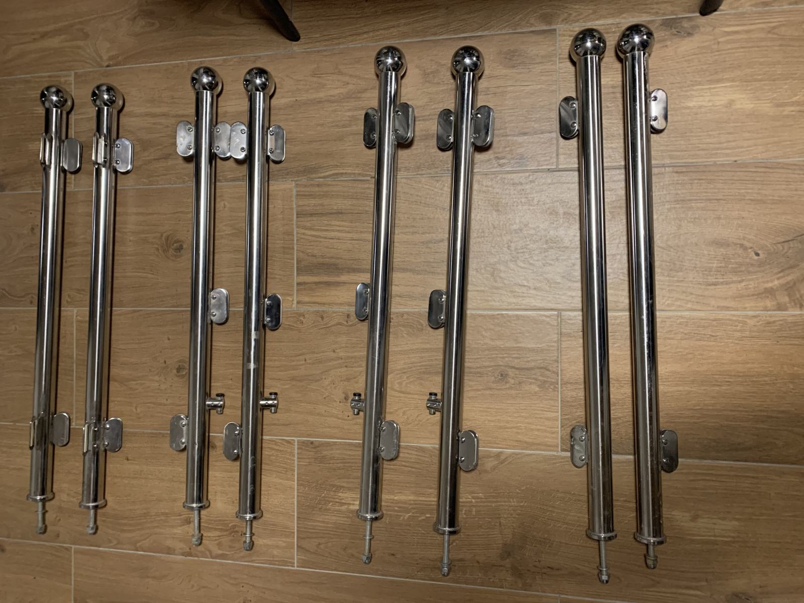Inox ( inoks ) okrugli stupovi , ograda sa držačima 310 eur -a