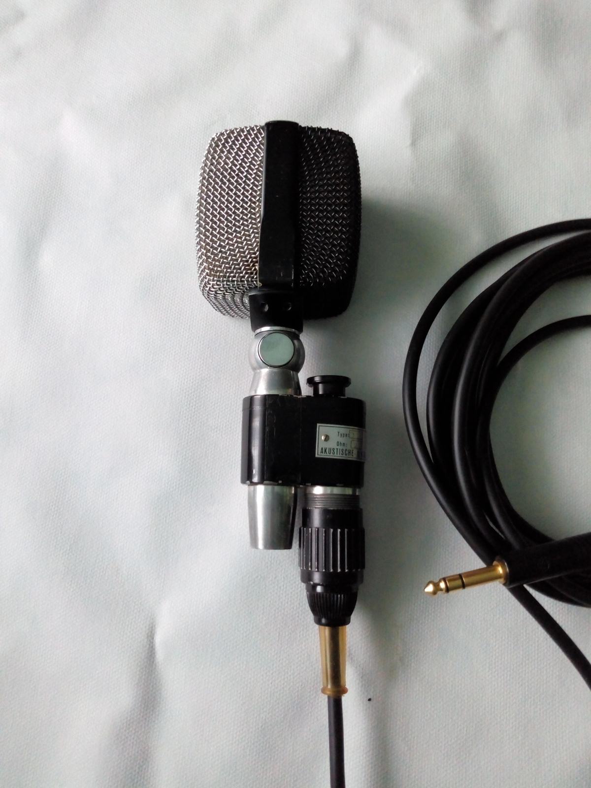 Mikrofon AKG D20