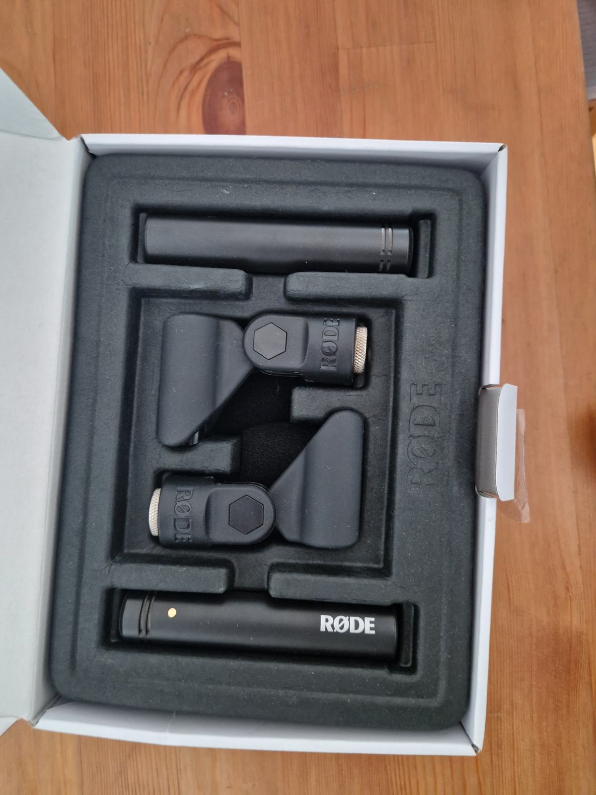 Rode M5 set mikrofona sa stalcima i kablovima