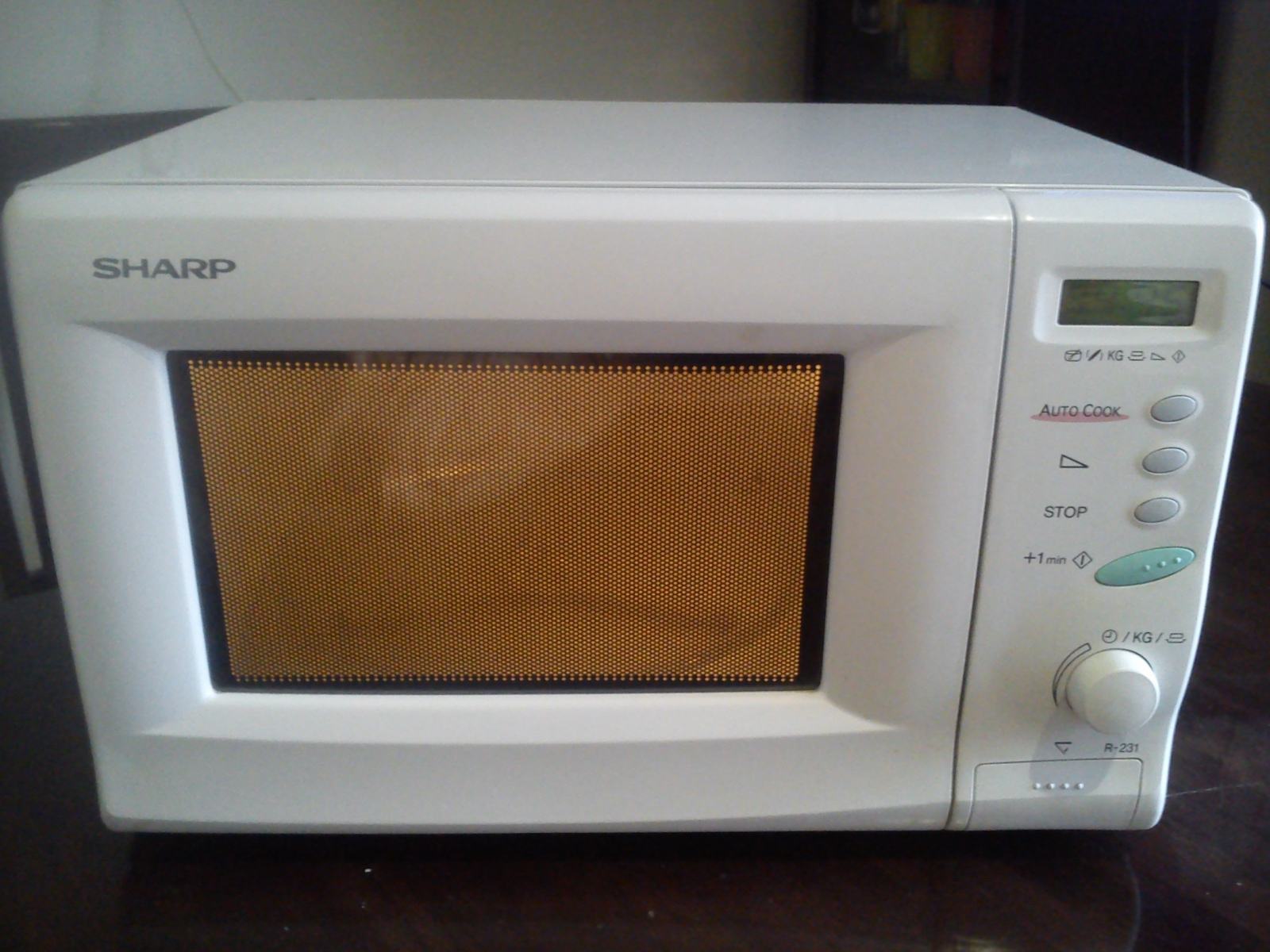 Mikrovalna pećnica SHARP R231 800W