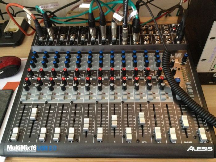 Alesis Multimix 16 USB 2.0
