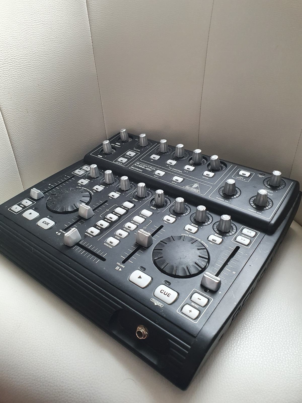 Behringer BCD3000 DJ Controller