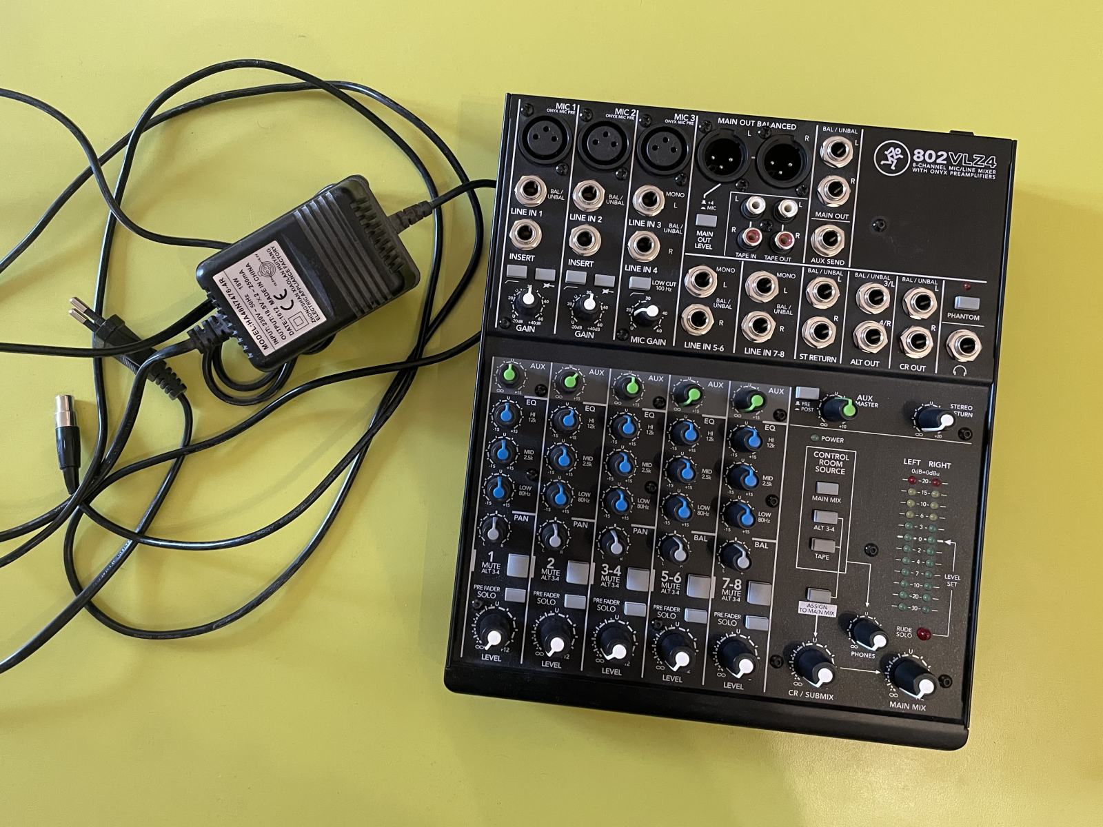 Mackie 802 VLZ4 mikser