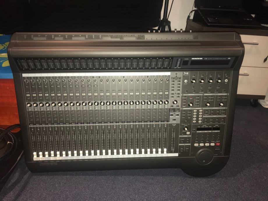 Mackie D8B, 72 Channel Digital Mixer