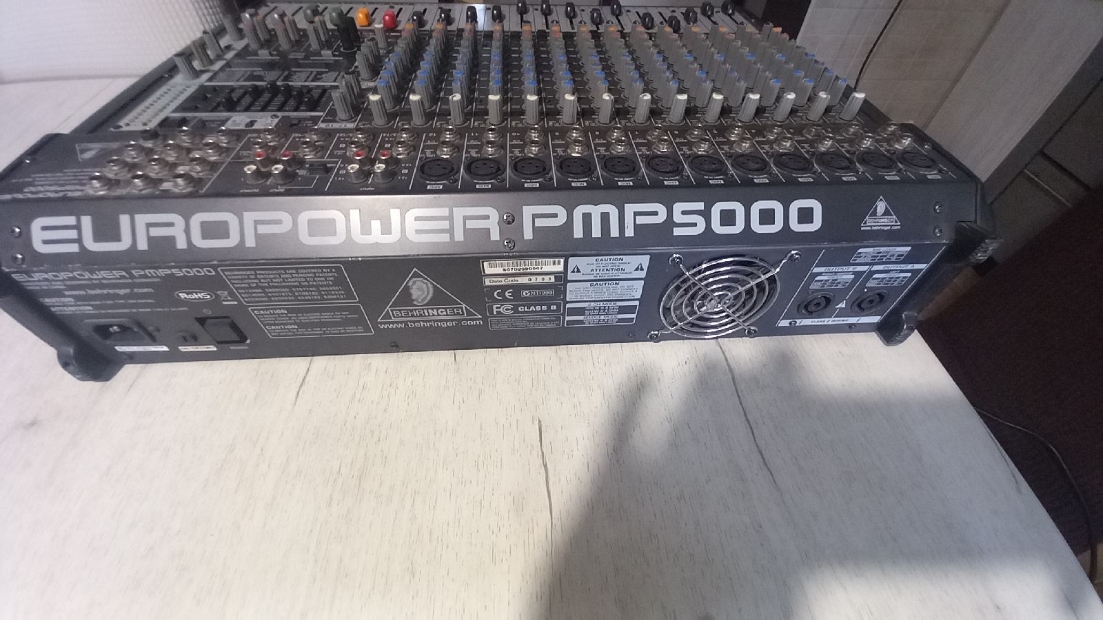 mixer behringer pmp 5000