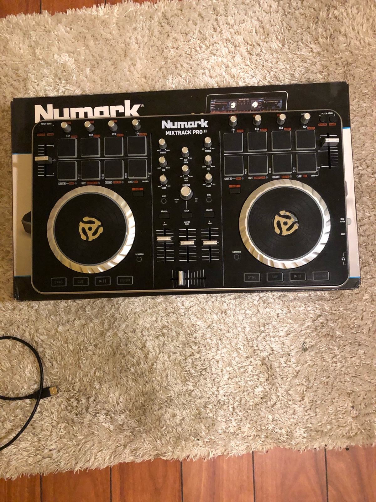 NUMARK MIXTRACK PRO 2