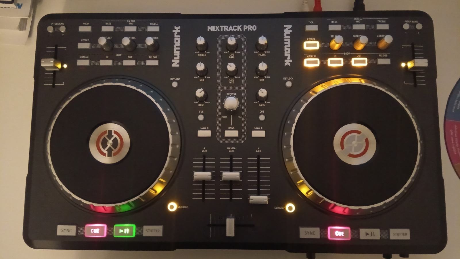 Numark mixtrack pro