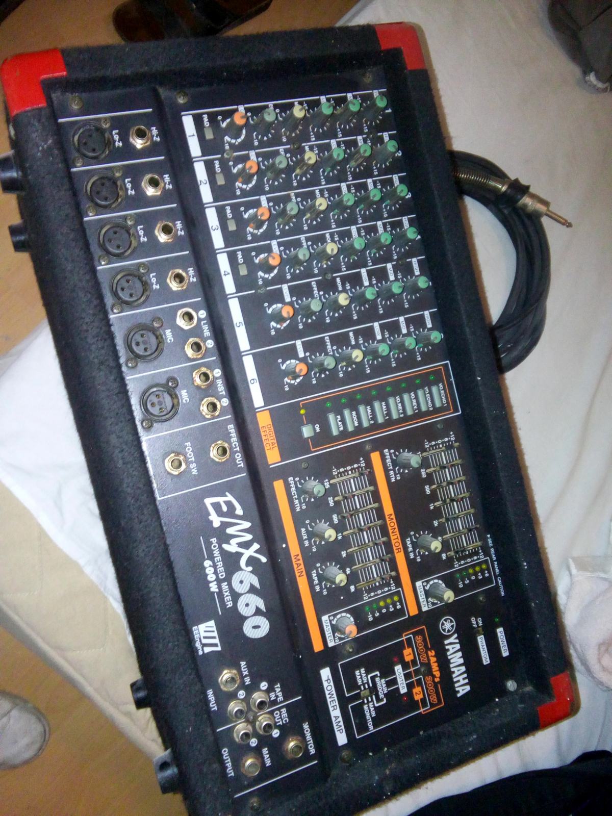 Yamaha EMX 660 POWER MIXER