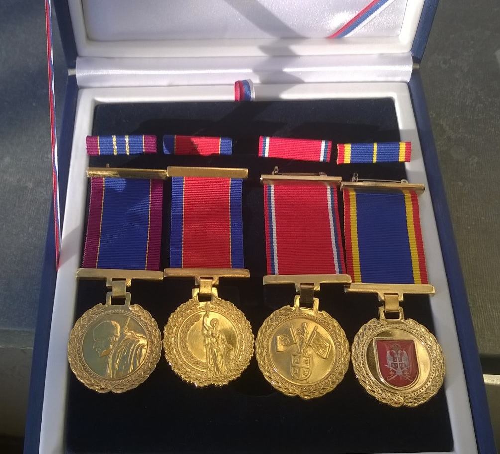 4 Spomen medalje Vojske Srbije - novo