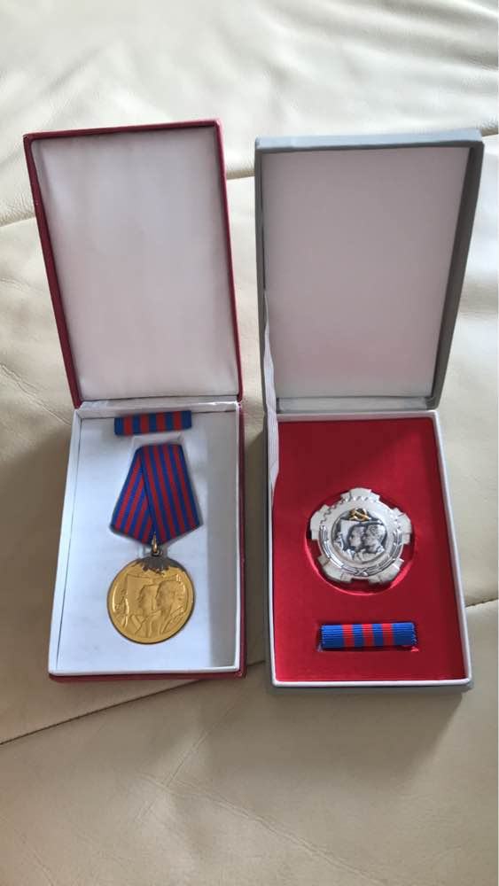 Dvije medalje