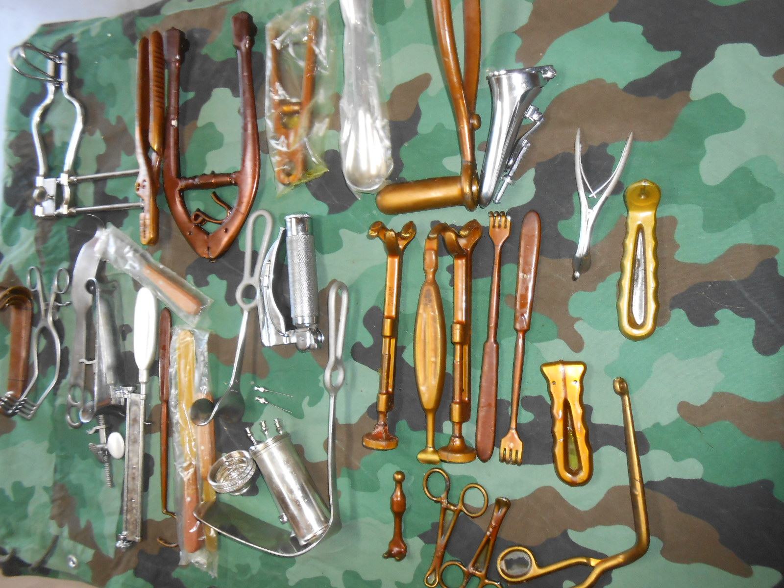 JNA KIRURŠKI INSTRUMENTI