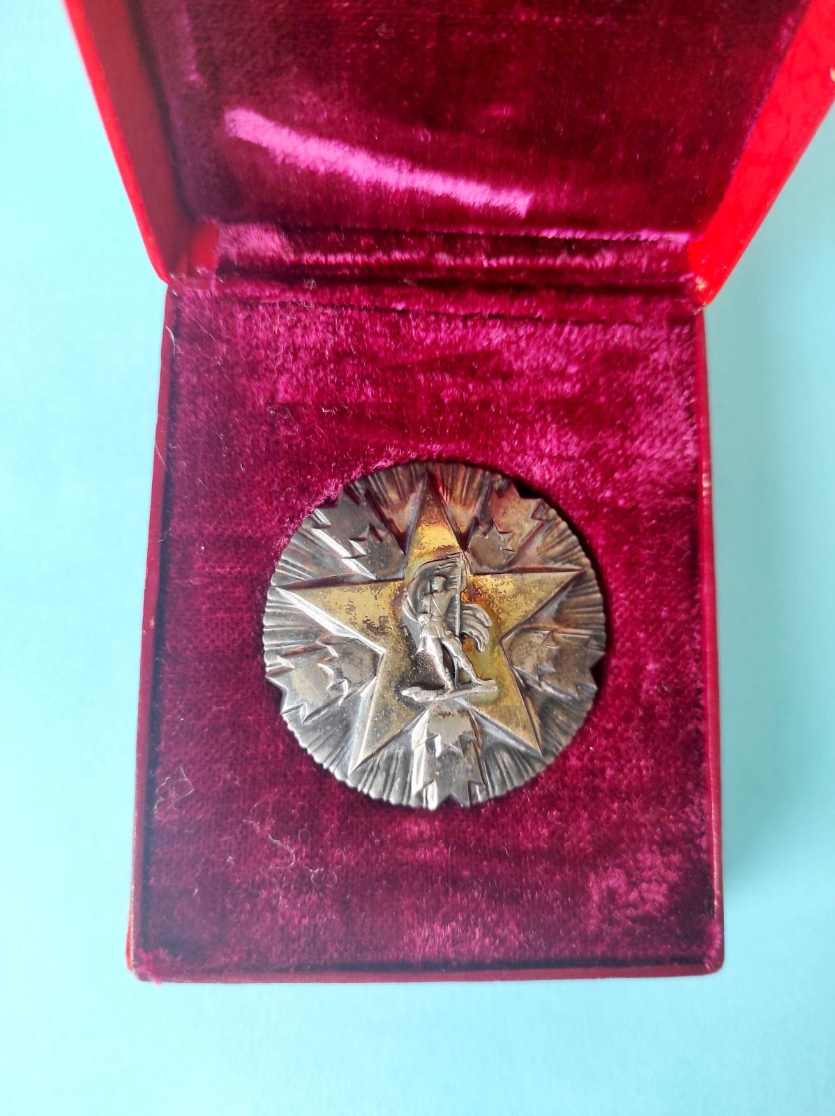 JUGOSLAVIJA (FNRJ) ORDEN ZASLUGE ZA NAROD III REDA u kutiji * Srebro