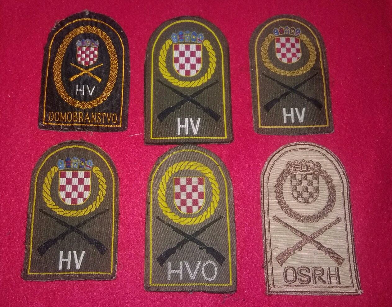 Lot vojnih oznaka..12..