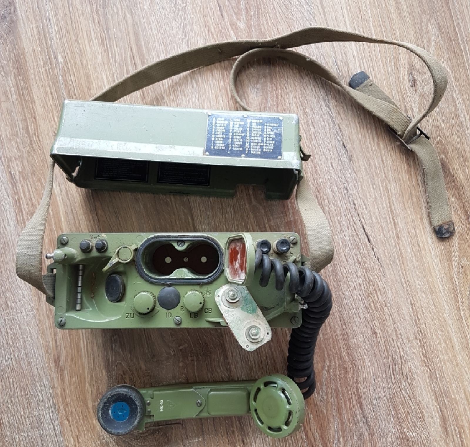 Poljski telefon M-63