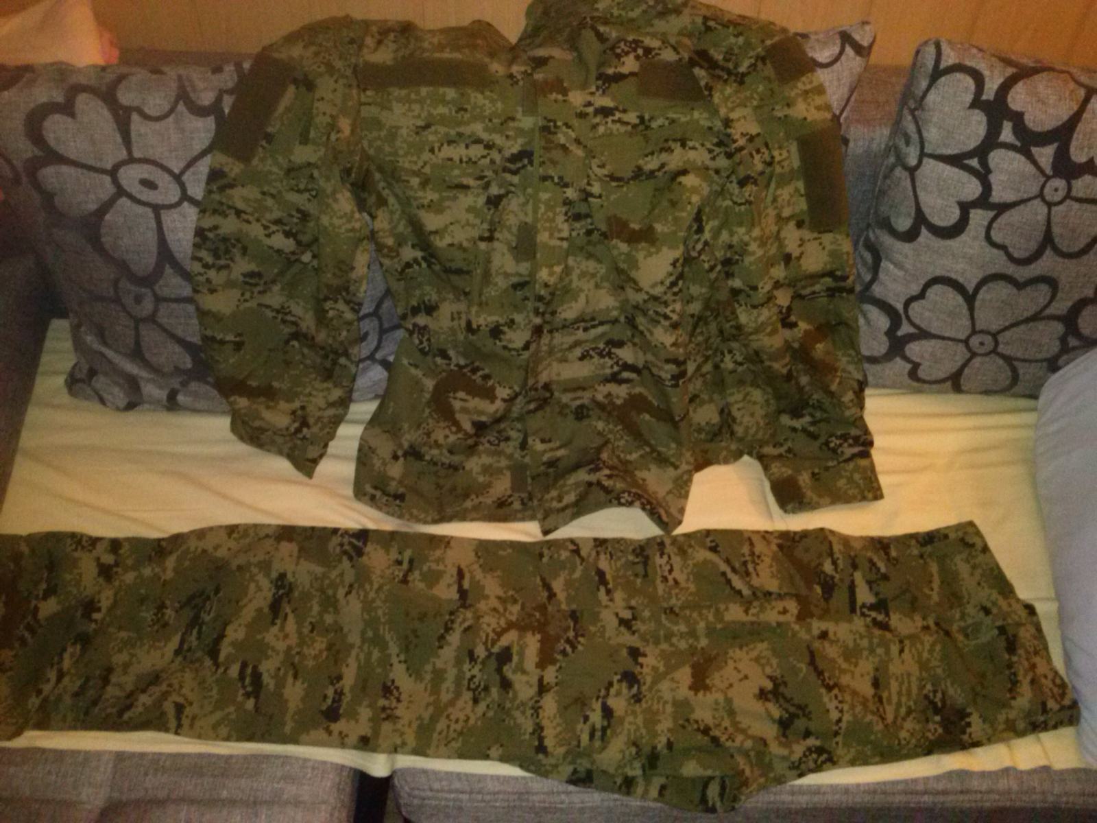 Prodajem nove airsoft uniforme cropat digital