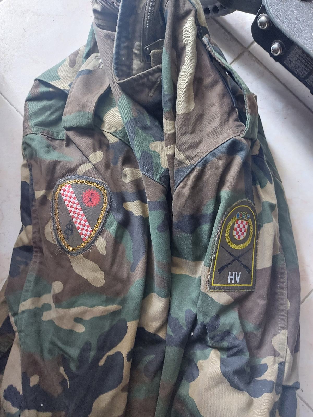 vojna jakna hv