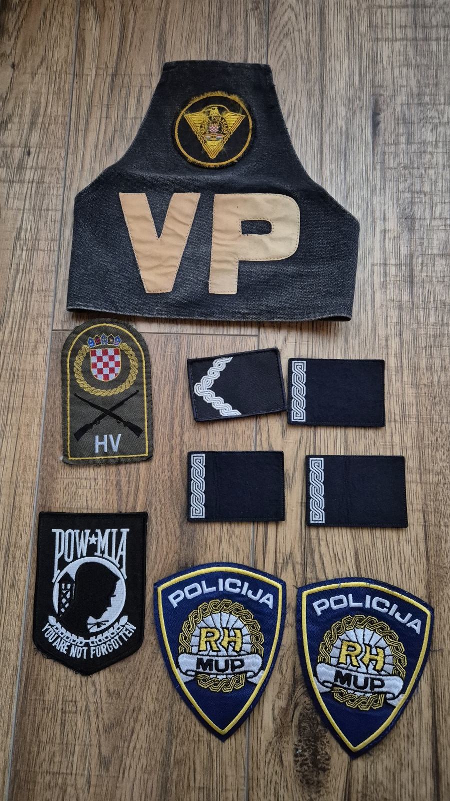 Vojno-policijske oznake