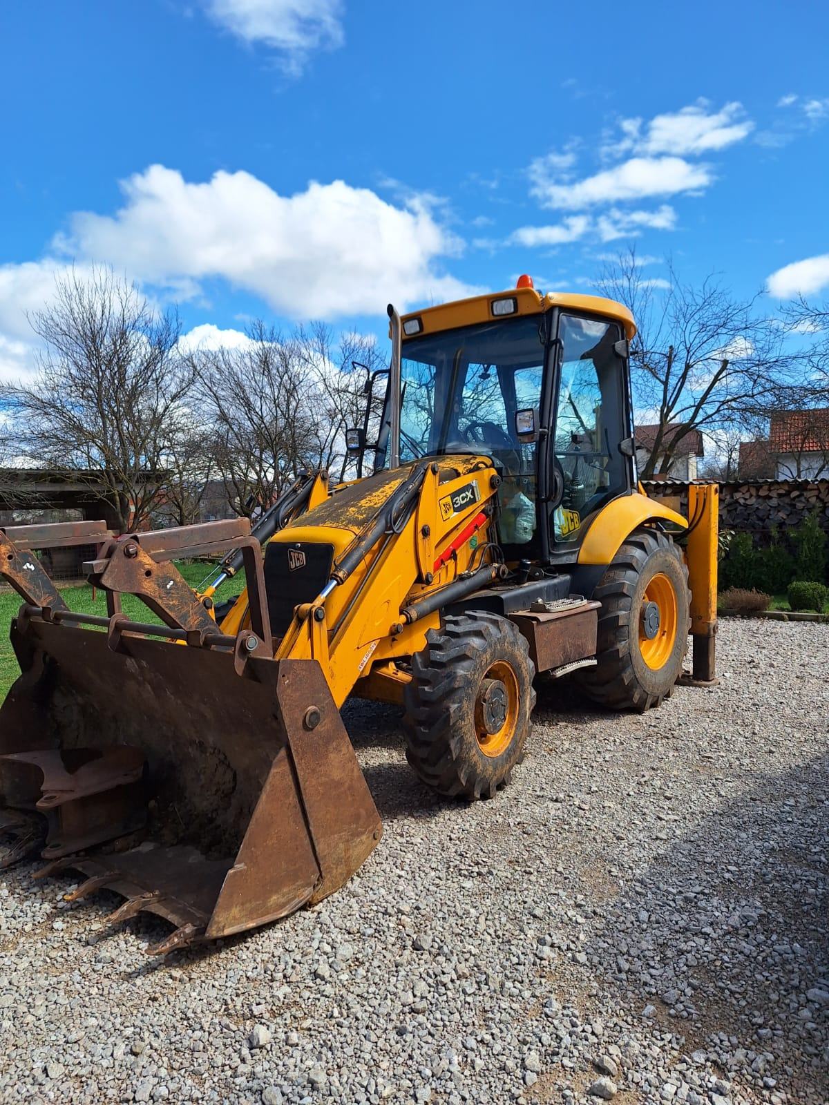 Bager kombinirka JCB 3CX