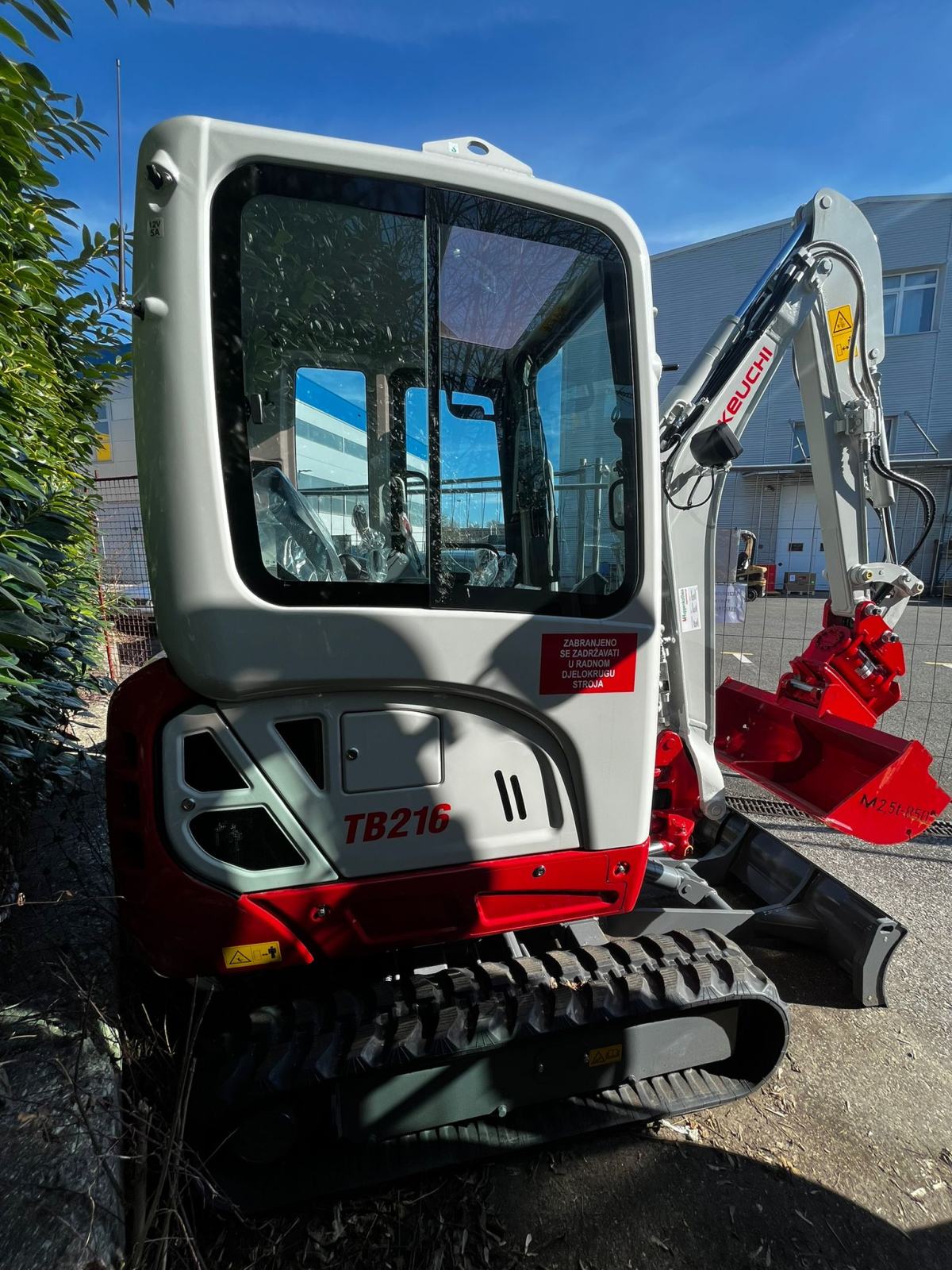 BAGER TAKEUCHI TB216 NOVO! (1,8t)
