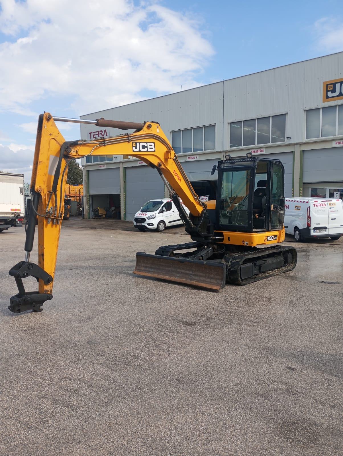 JCB 100C-1 - 2016 - 8788 Rs - AKCIJA 2026!!!