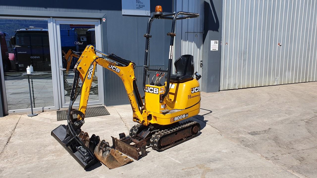Mikro bager JCB 8008 CTS - PROŠIRITEV GUSJENIC - 4 KORPA - BRZA SPOJKA