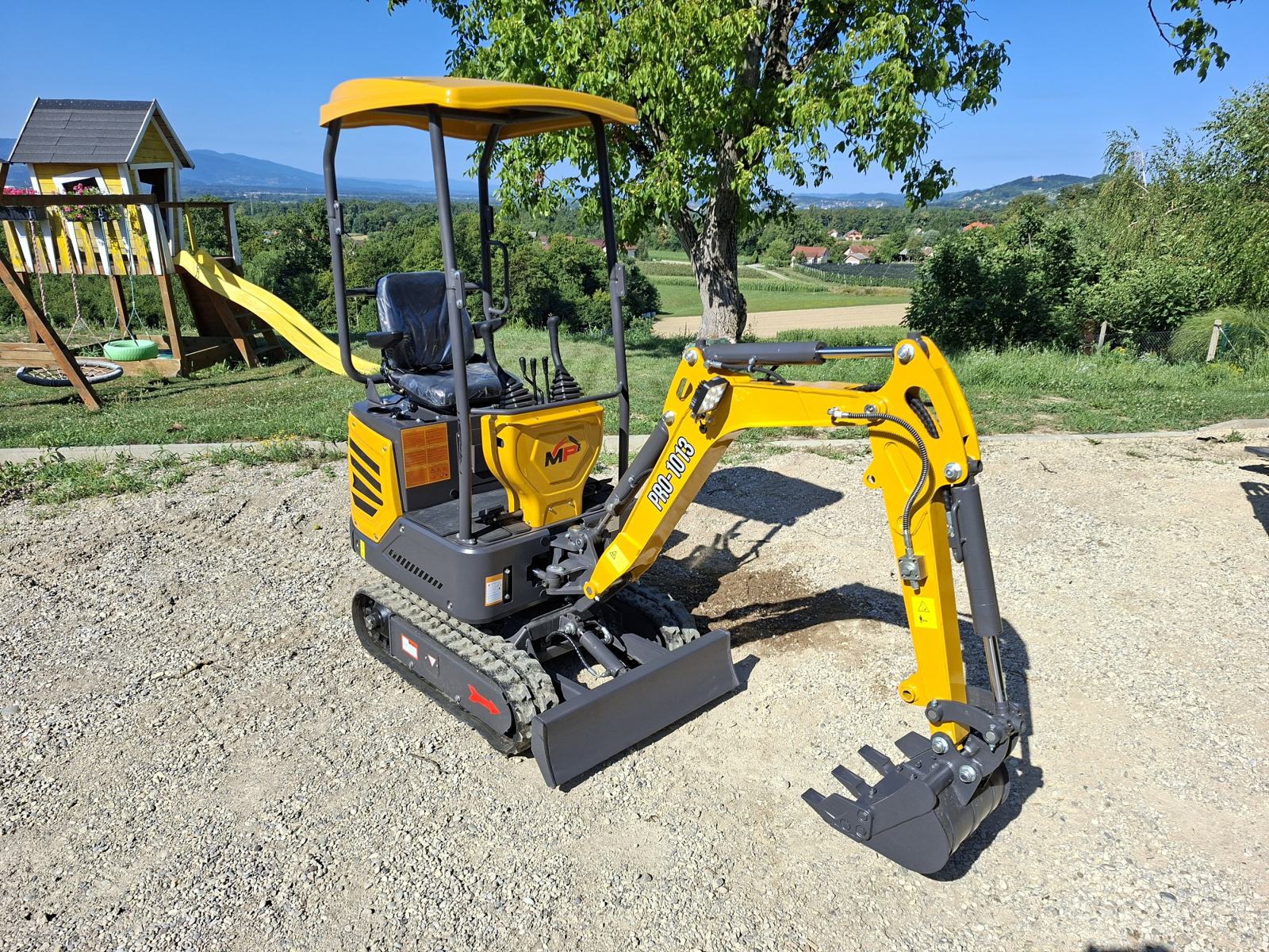 Mini bager 1.3T lomljiva roka MP-PRO-1013 - KUBOTA motor