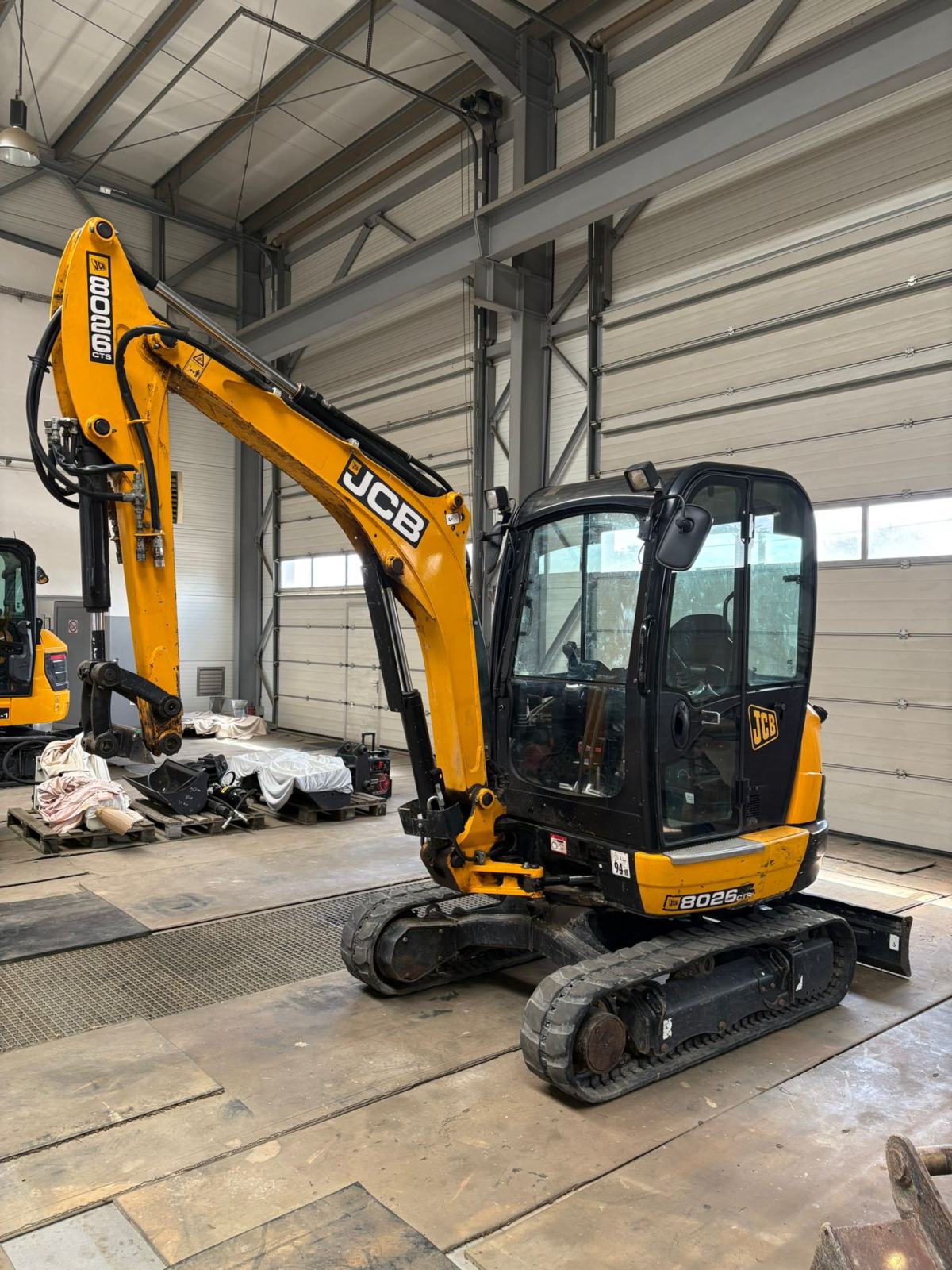 Mini bager JCB 8026 CTS, 2020.