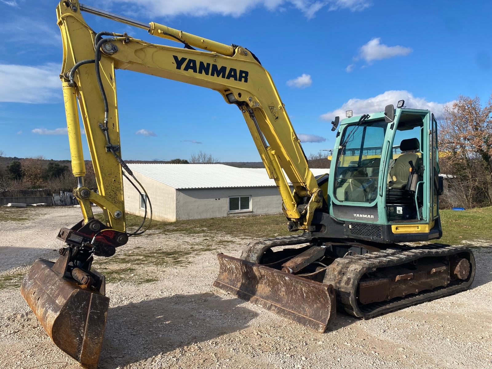 Mini bager Yanmar + 3 Korpe i Planirka