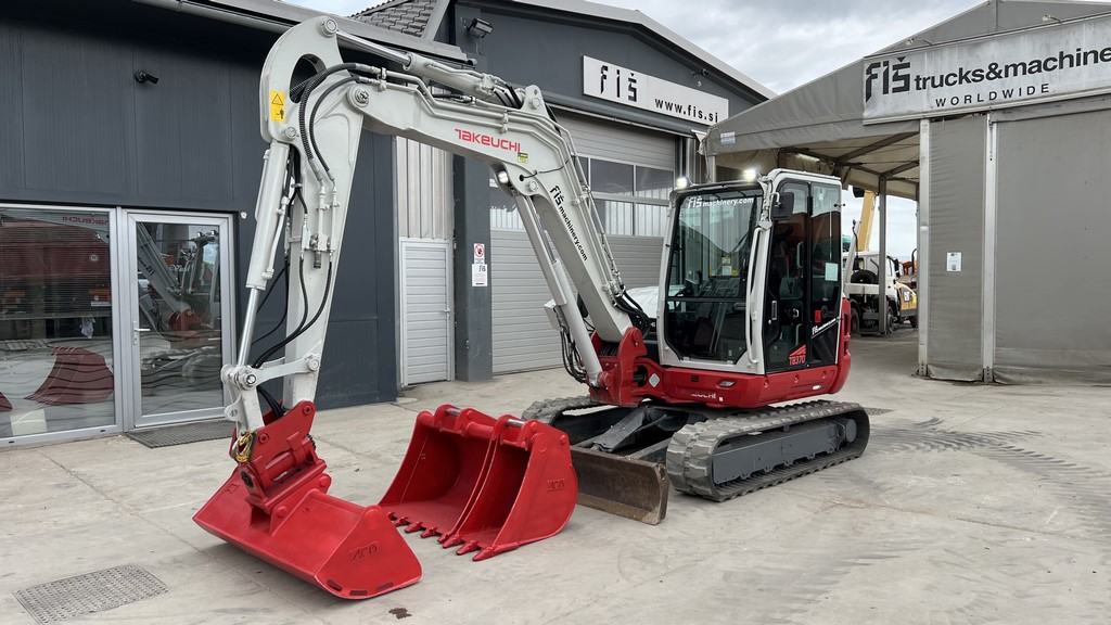 TAKEUCHI TB370 - POWERTILT - 3X KORPA - 2021 GODINA - 1110 RADNIH SATI