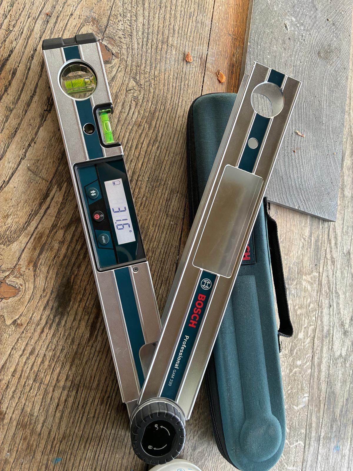 Bosch gam 220 digitalni kutomjer