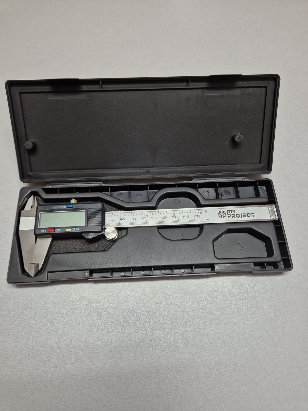 Digitalno pomično mjerilo