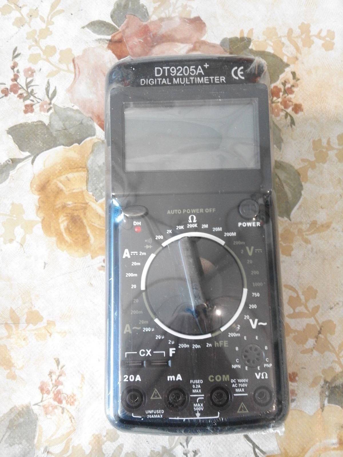 Digitalni mjerni instrument DT9205A+
