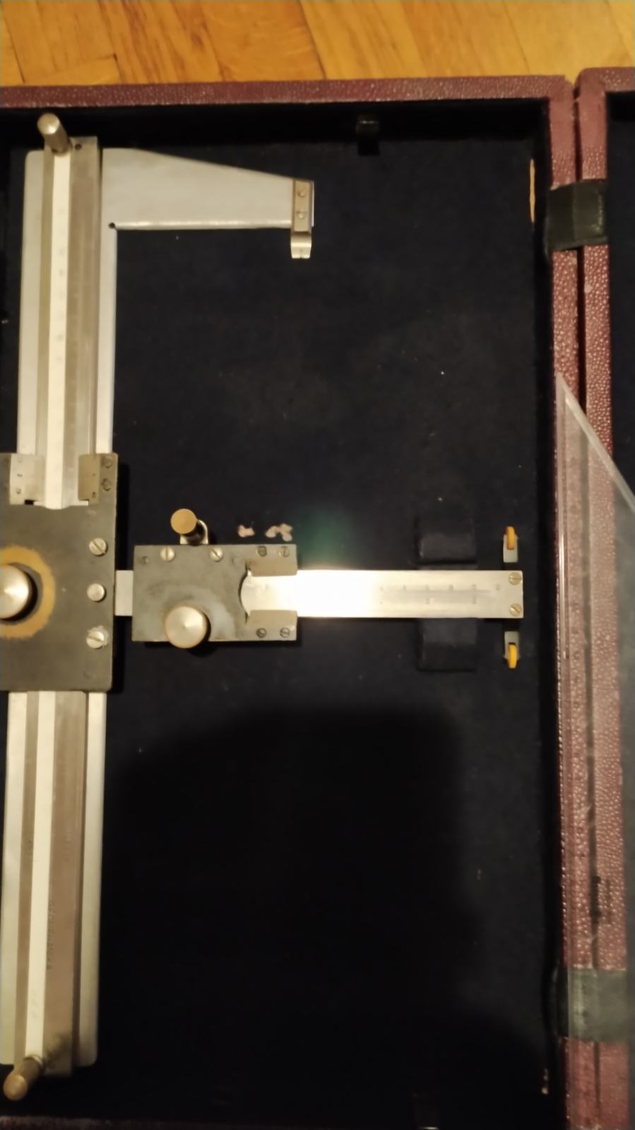 Geodetski instrumenti