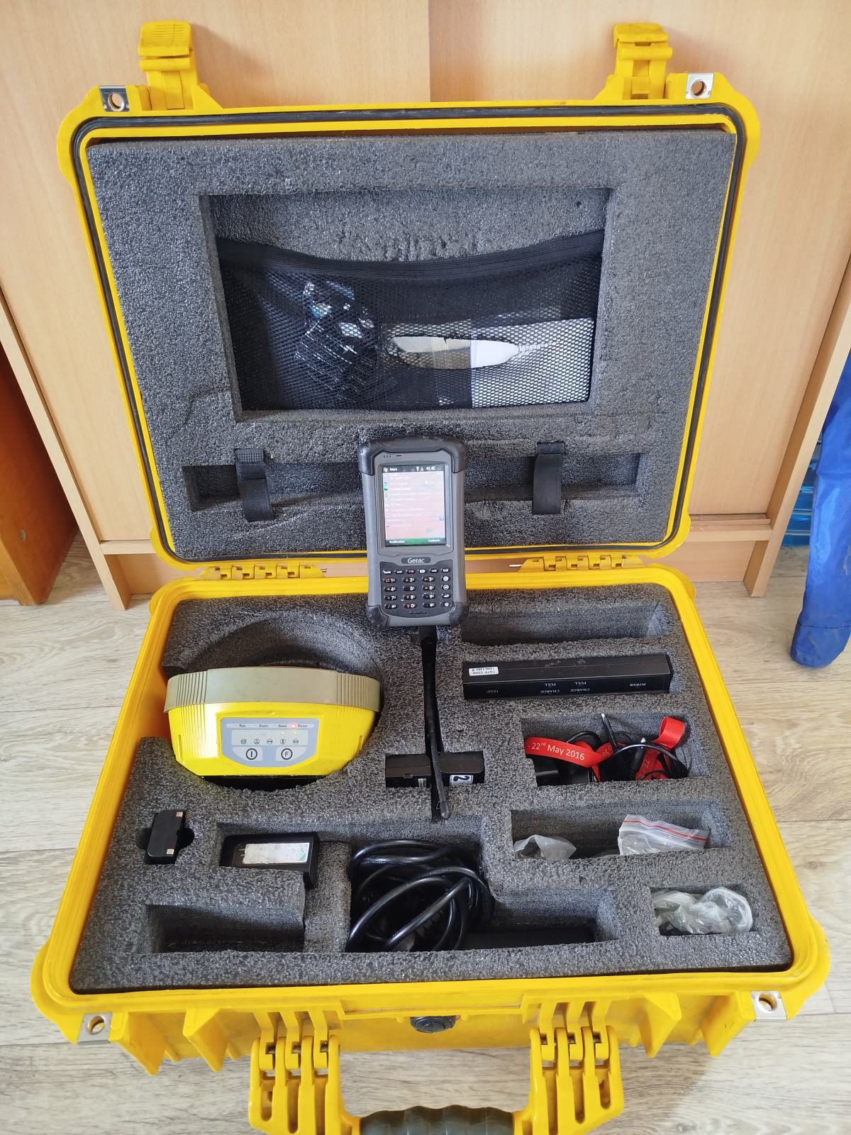 GNSS GPS komplet GEOMAX Zenith20 + kontroler Getac PS232