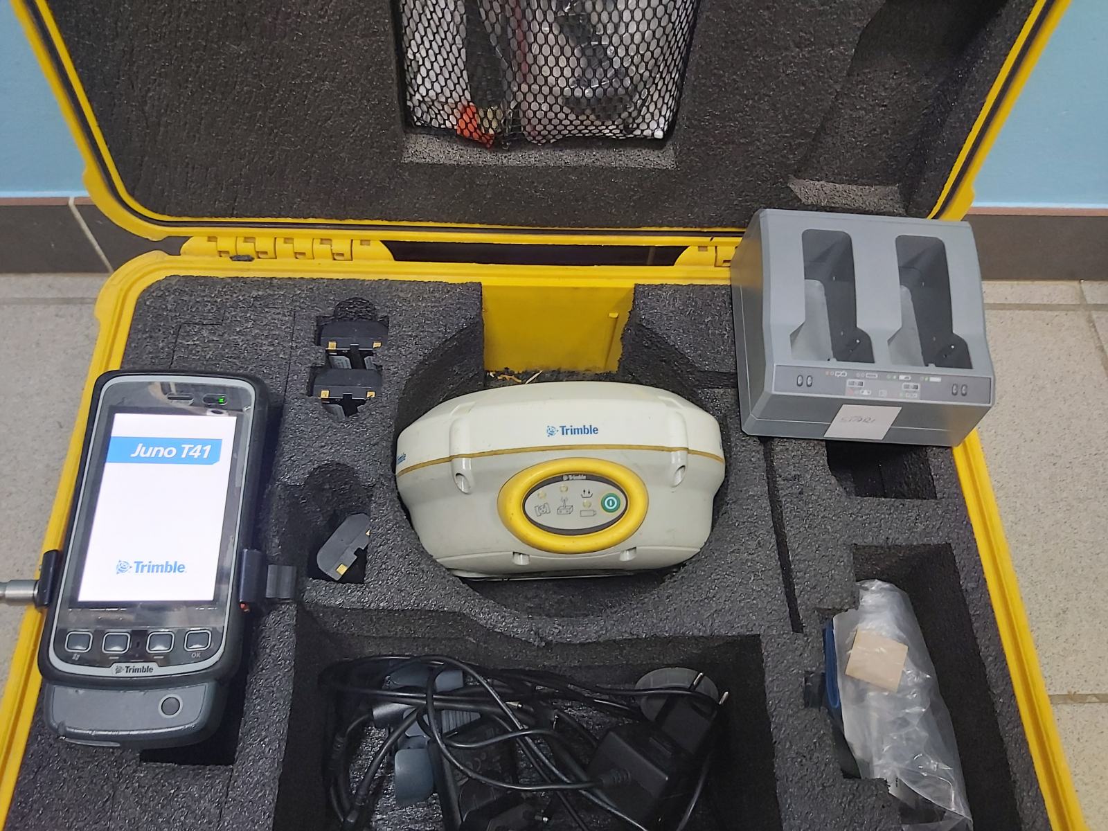 GNSS/GPS uređaj Trimble R4