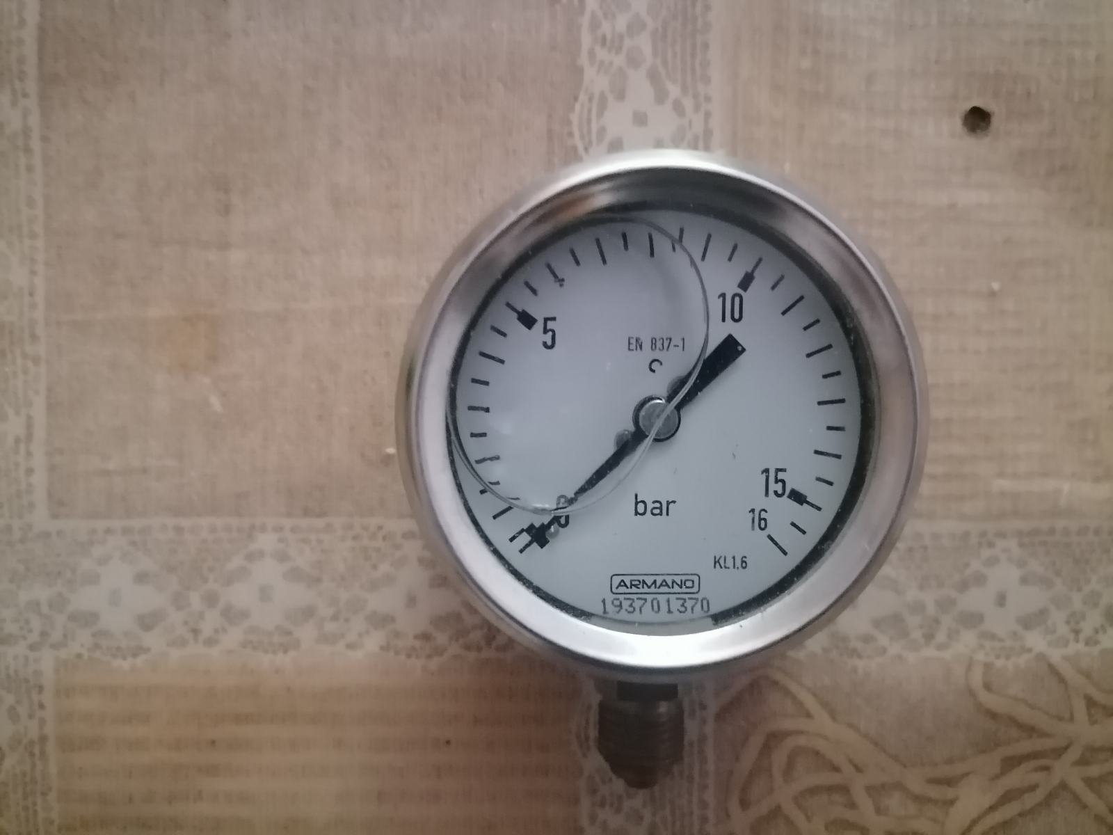 Industrijski manometar