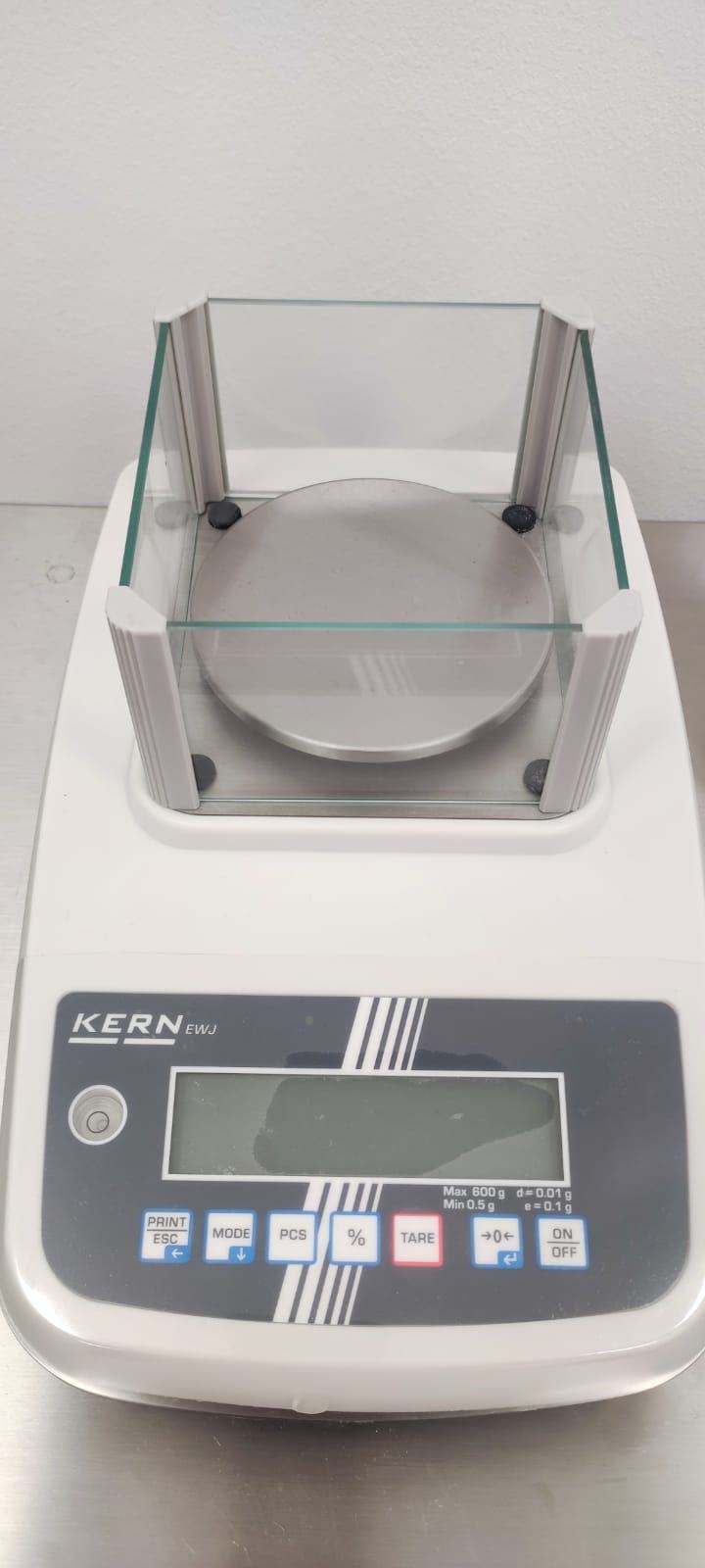 Laboratorijska precizna vaga KERN EWJ 600-2M