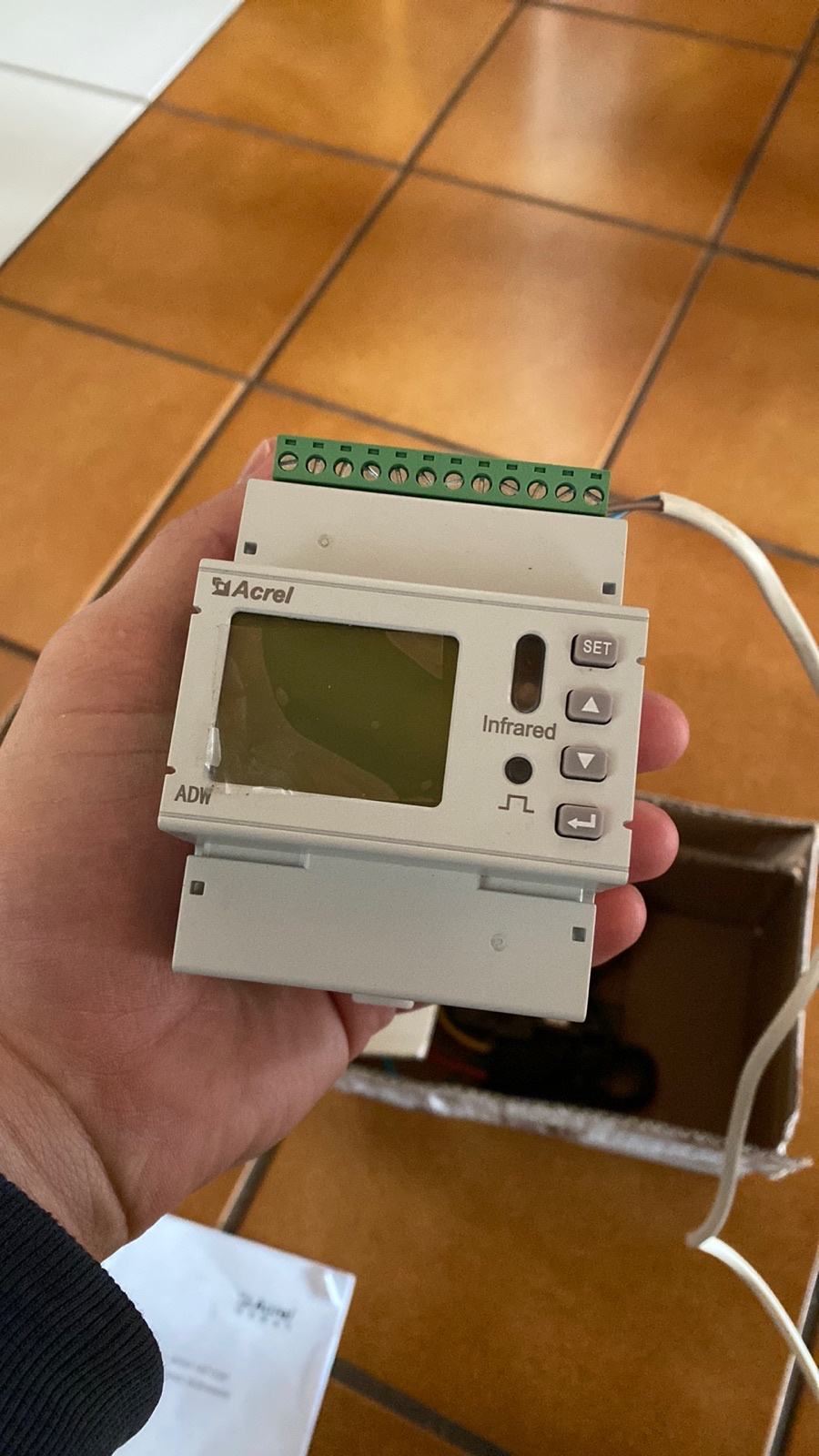 Mjerac energije / multi loop energy meter