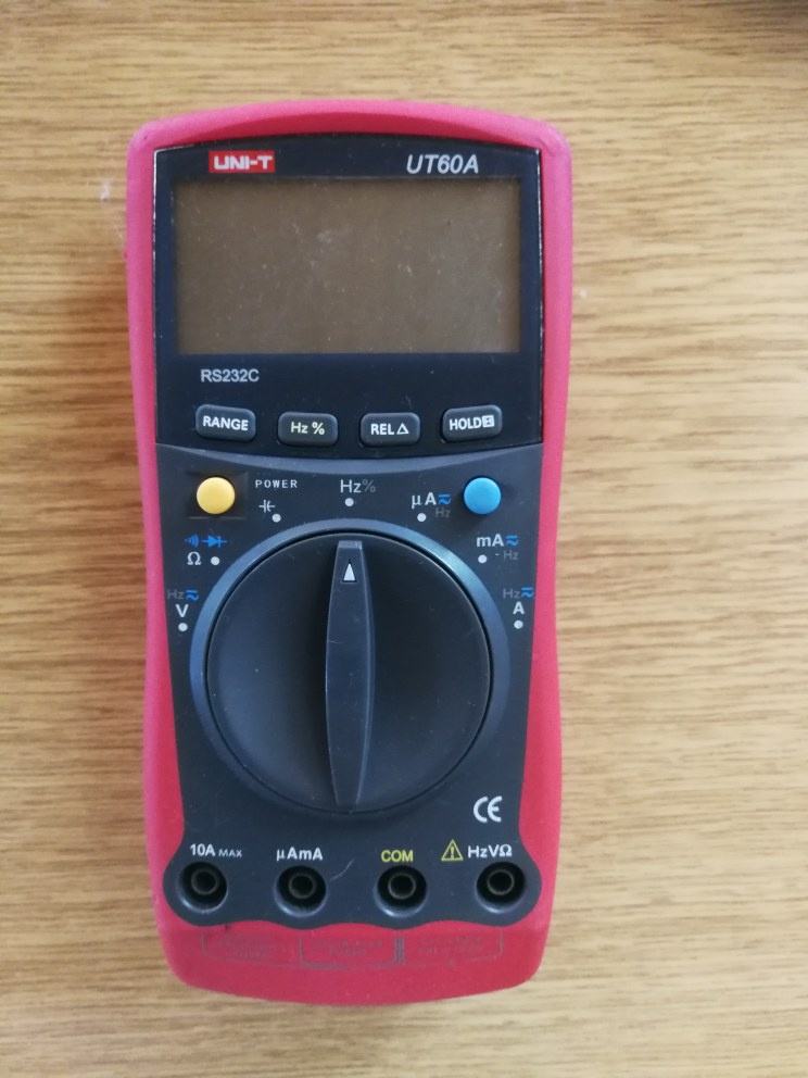 Multimetar UNI-T UT60A