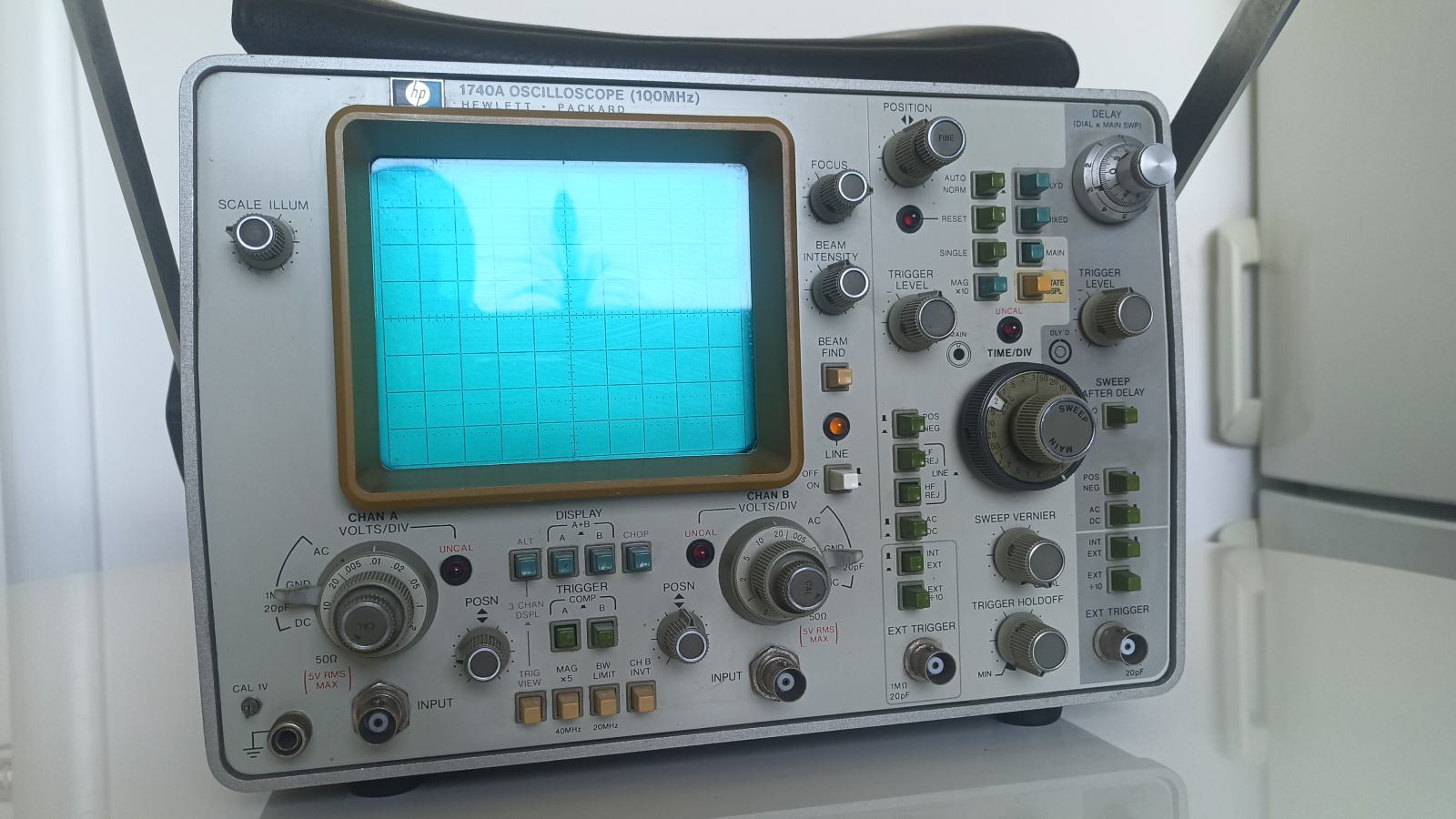 Osciloskop HP 1740A (100MHz)