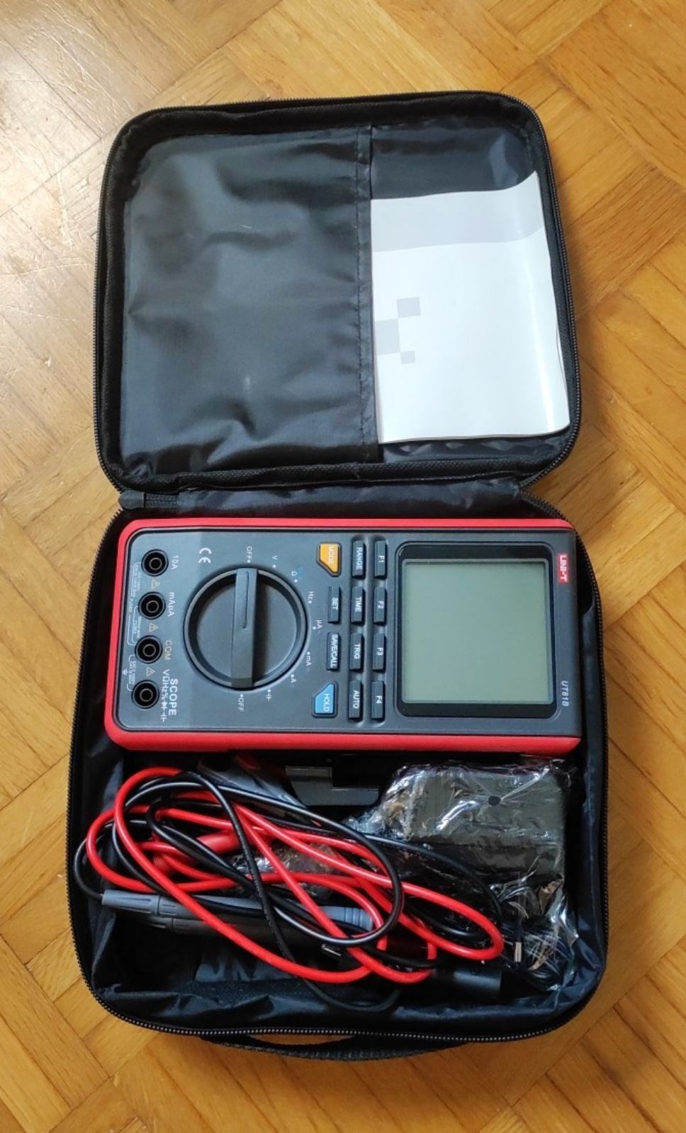 Prijenosni osciloskop i unimetar UNI-T model UT81B