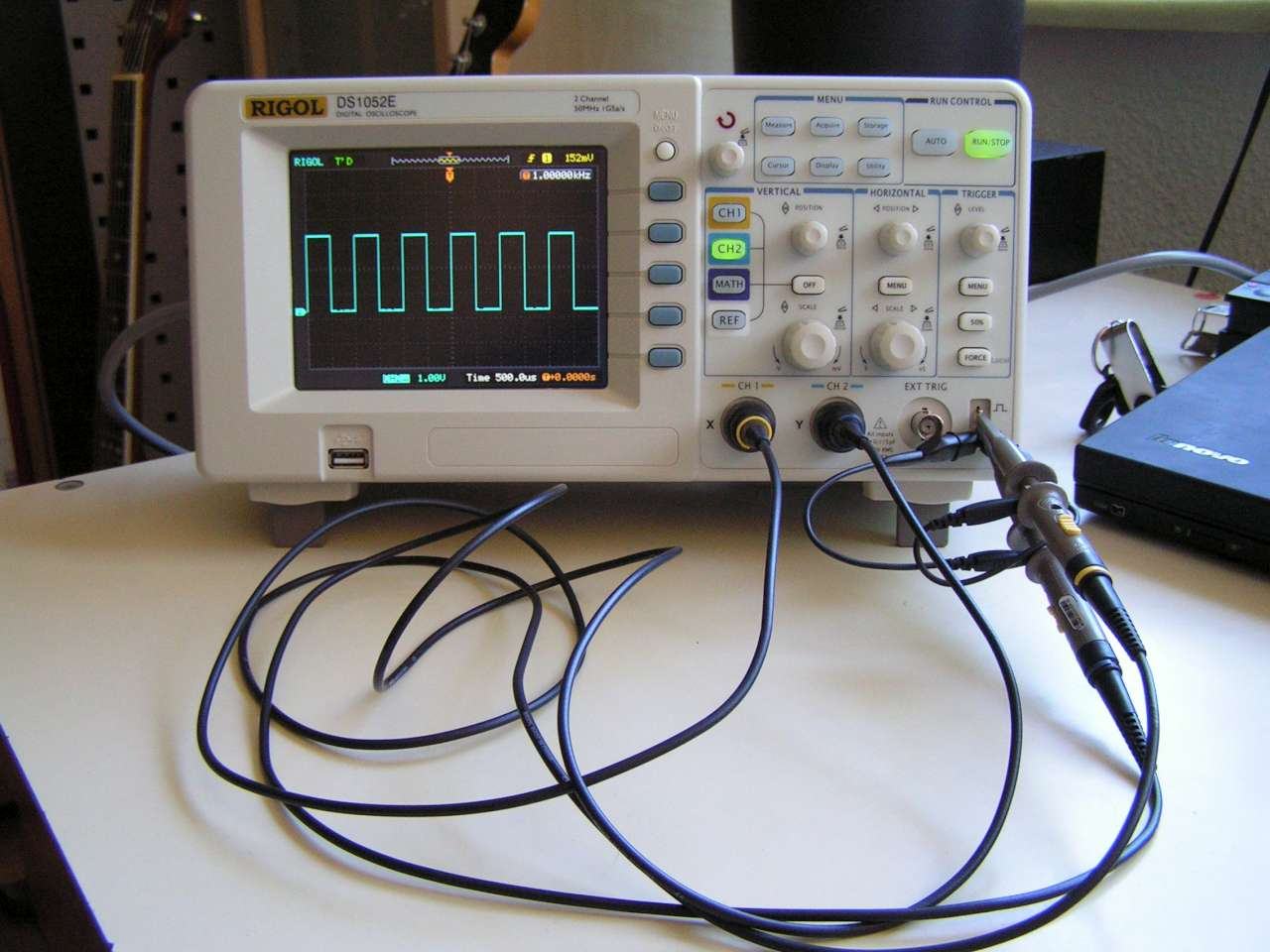 RIGOL DS1052E - DIGITALNI OSCILOSKOP