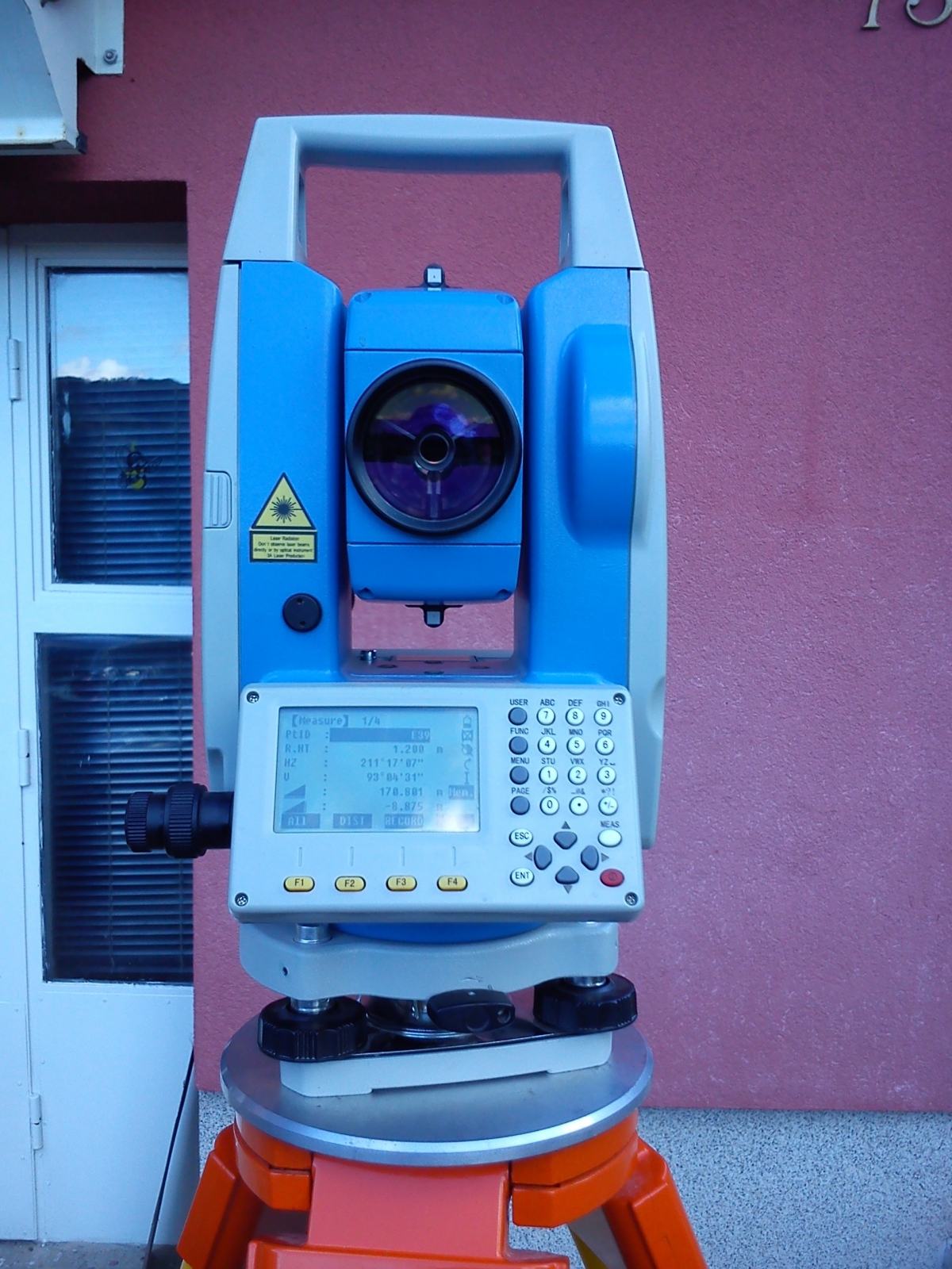 Geodetski instrument STONEX R2-5